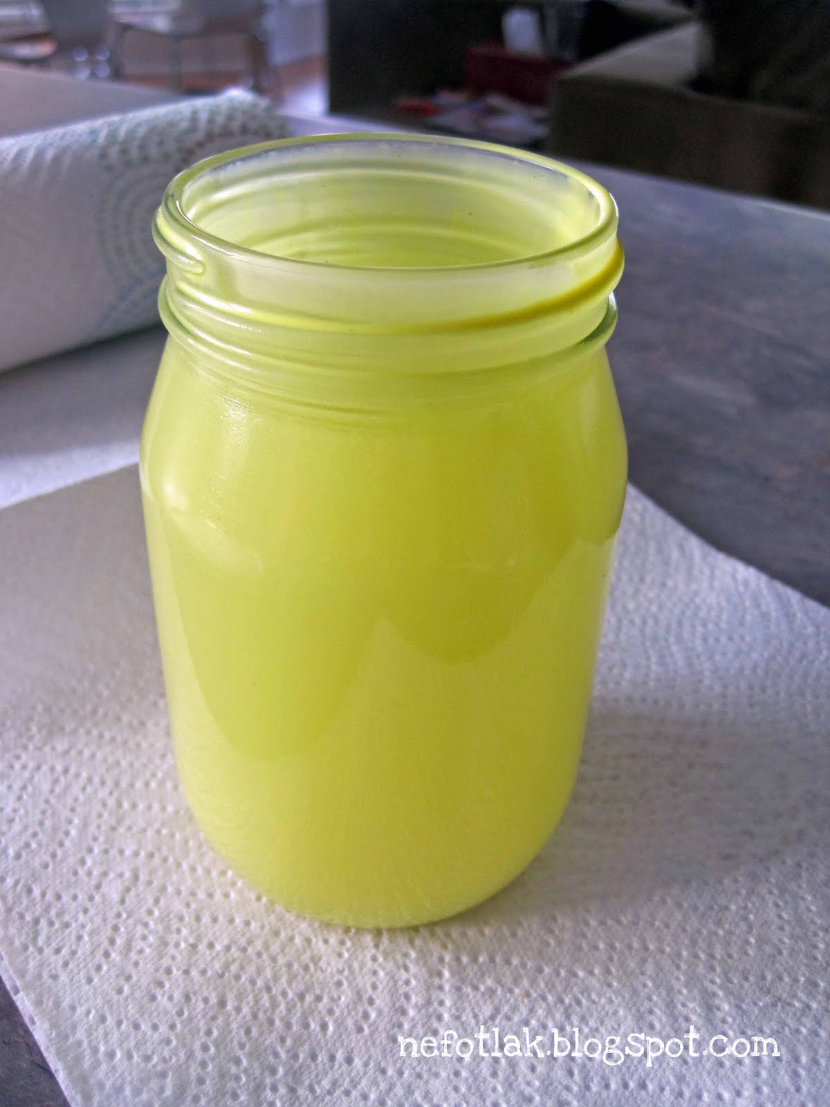 nefotlak.: pretties - yellow glass jars