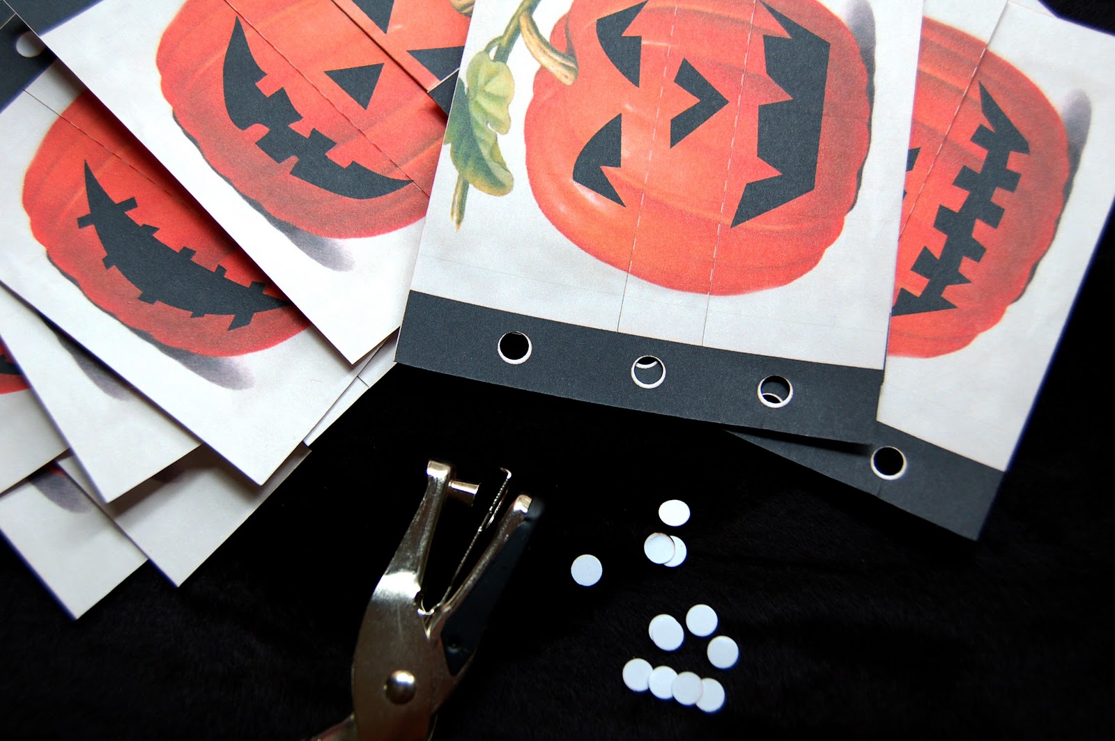 FACCI DESIGNS: Halloween Pumpkin Carving Book