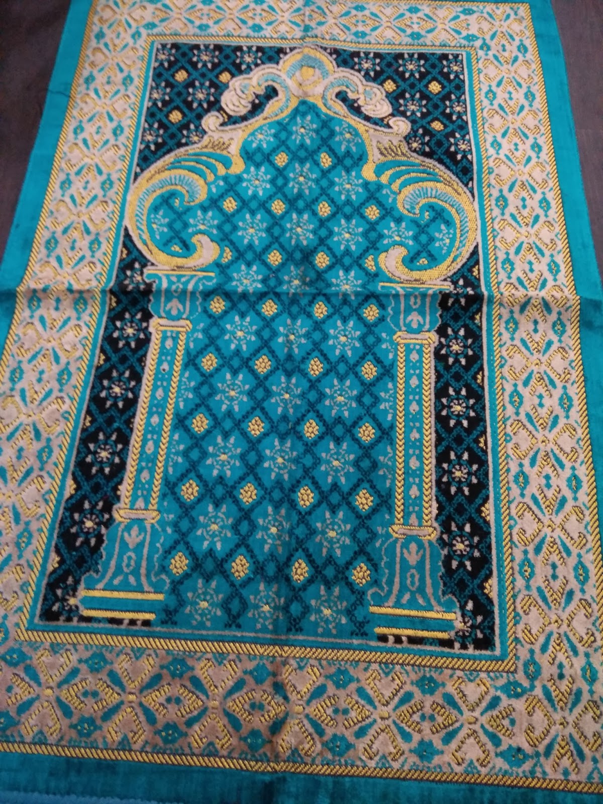 Jual Sajadah Murah Terlengkap, Grosir Sajadah Turki, Toko Sajadah ...