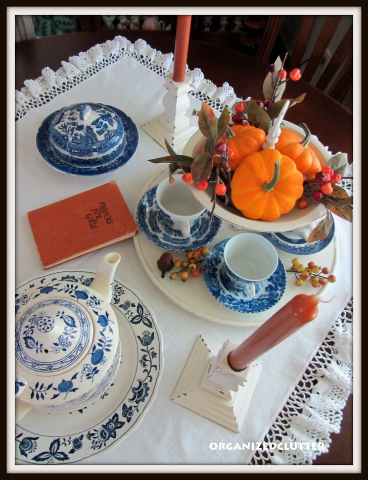 A Fall Dining Table Display - Organized Clutter