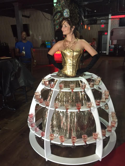 STROLLING TABLES IN MIAMI