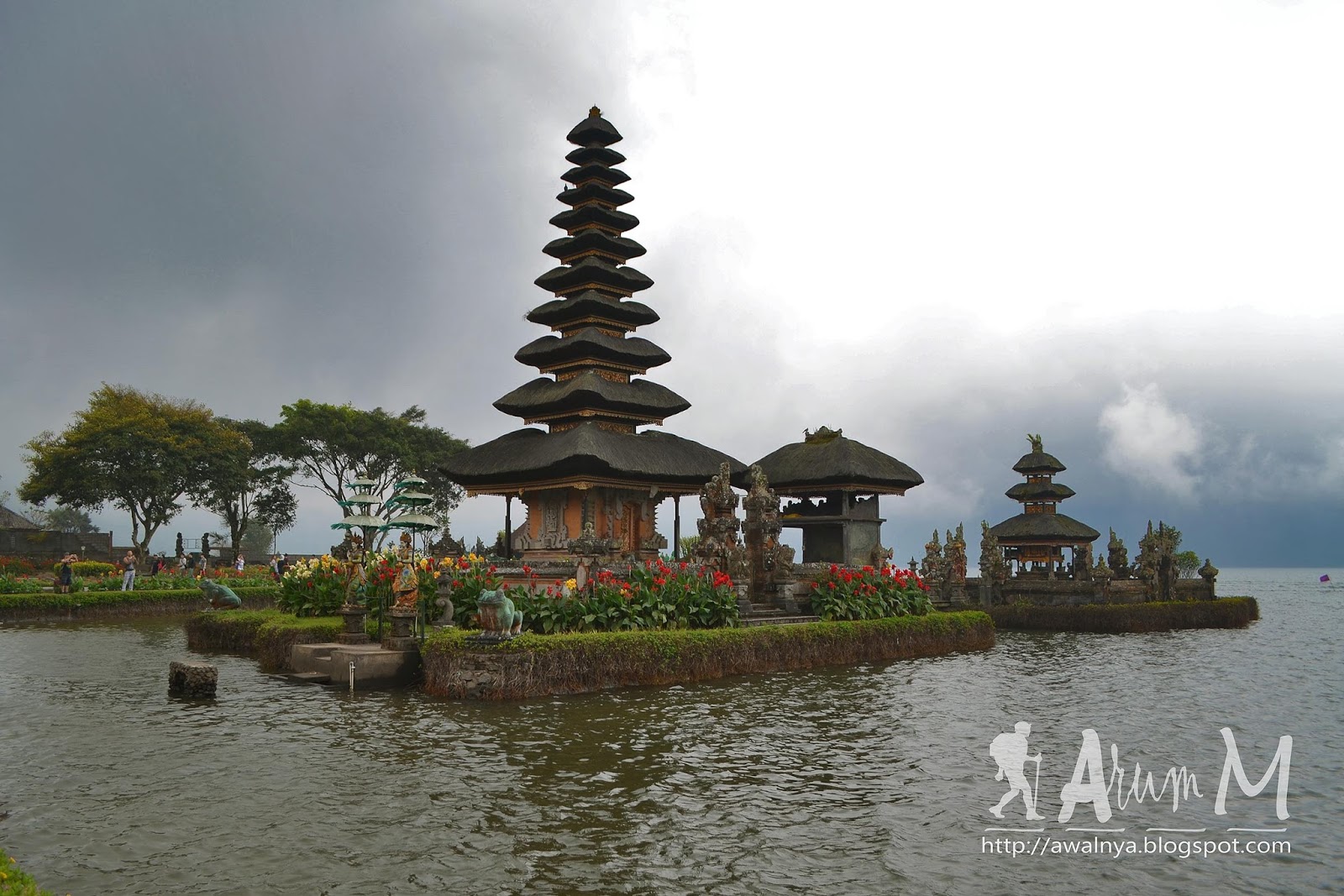 Indonesia Sungguh Indah: Memuja Sang Dewi Danu di Ulun Danu Beratan