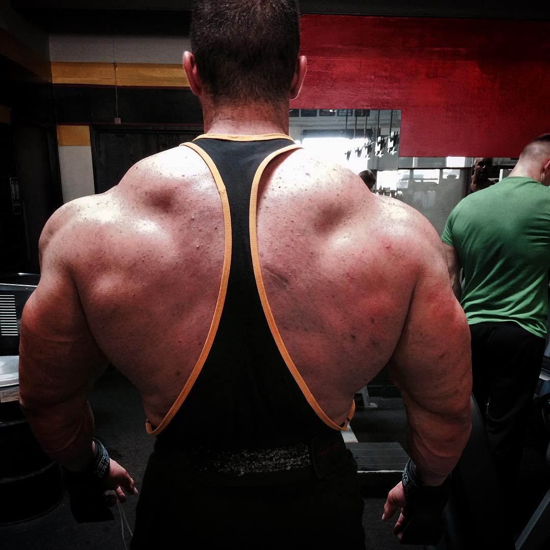 Muscle Lover: Italian mass monster - IFBB Pro bodybuilder Luca Pennazzato