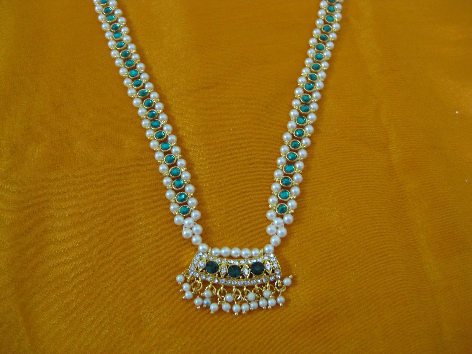 Sakhi Jewellery: Kanthi Designs