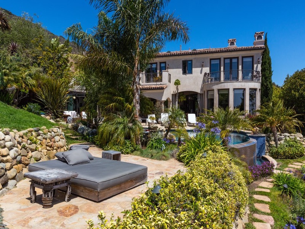 Everything The O.C. : The O.C. in the News: The Cohen House is for sale!