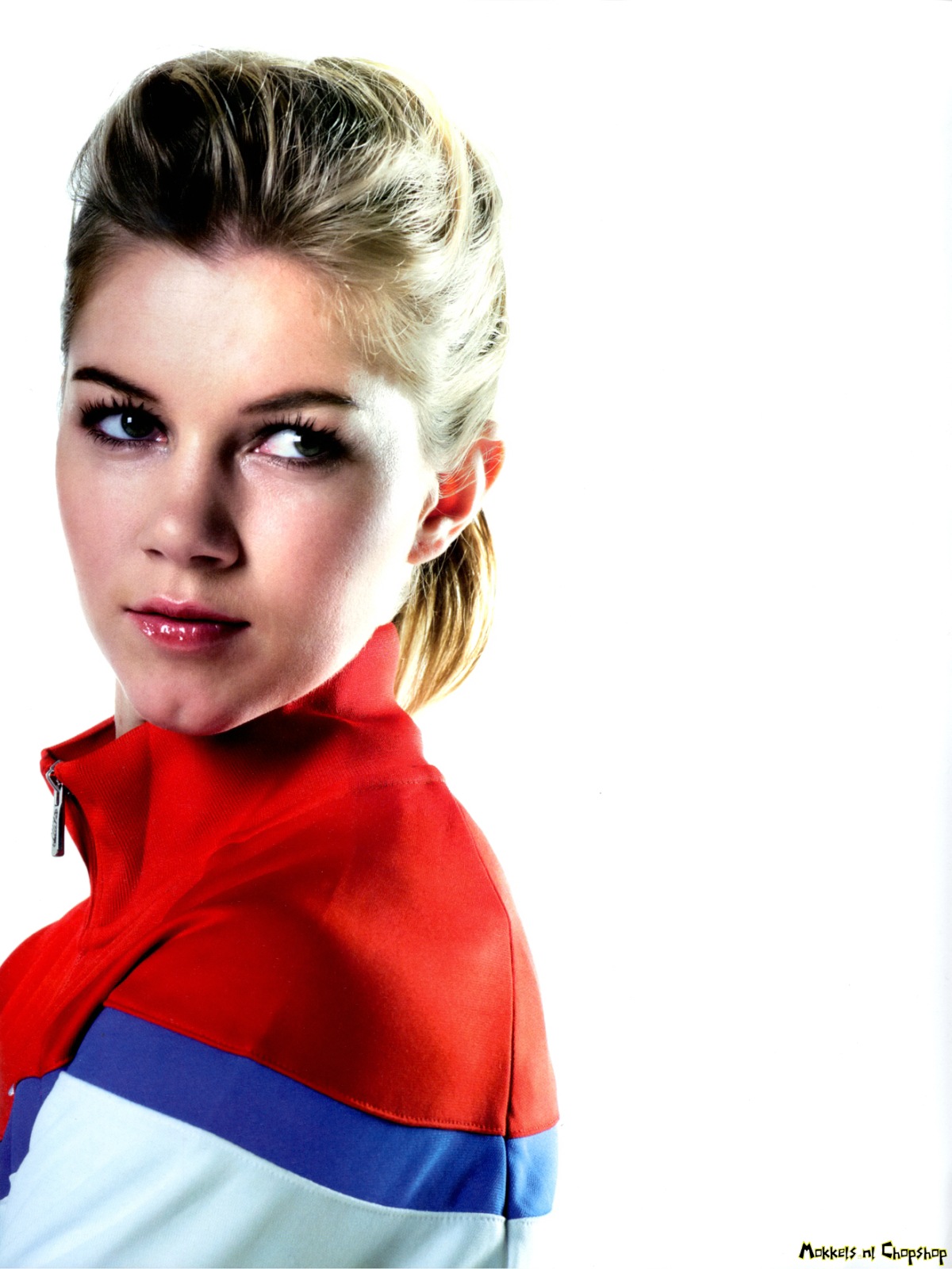 Anouk Hoogendijk Dutch footballer Poster Wallpapers ~ allstorepics