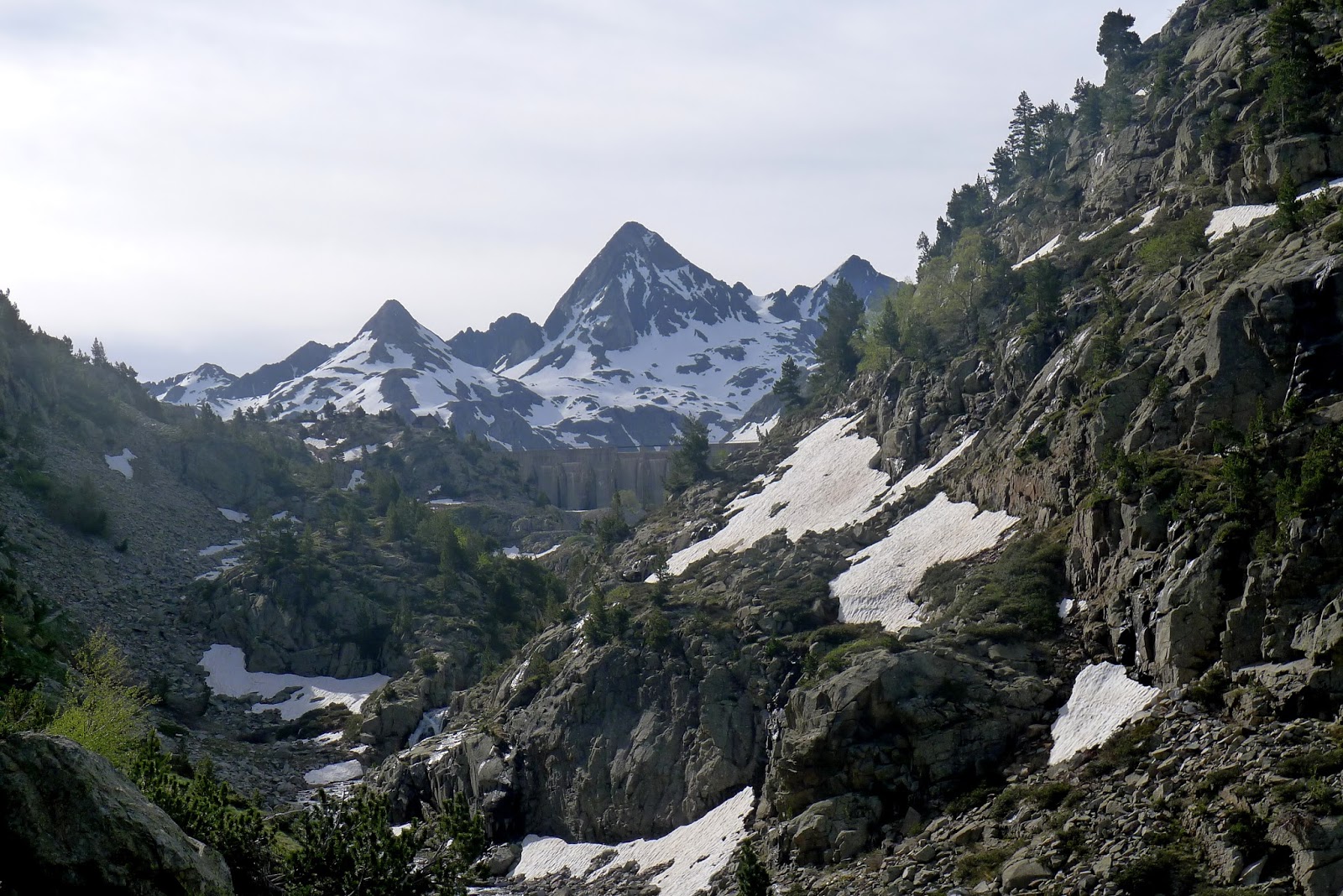 Circular ibón de Respumoso, Campoplano - ibones de Arriel - Paisajes de ...