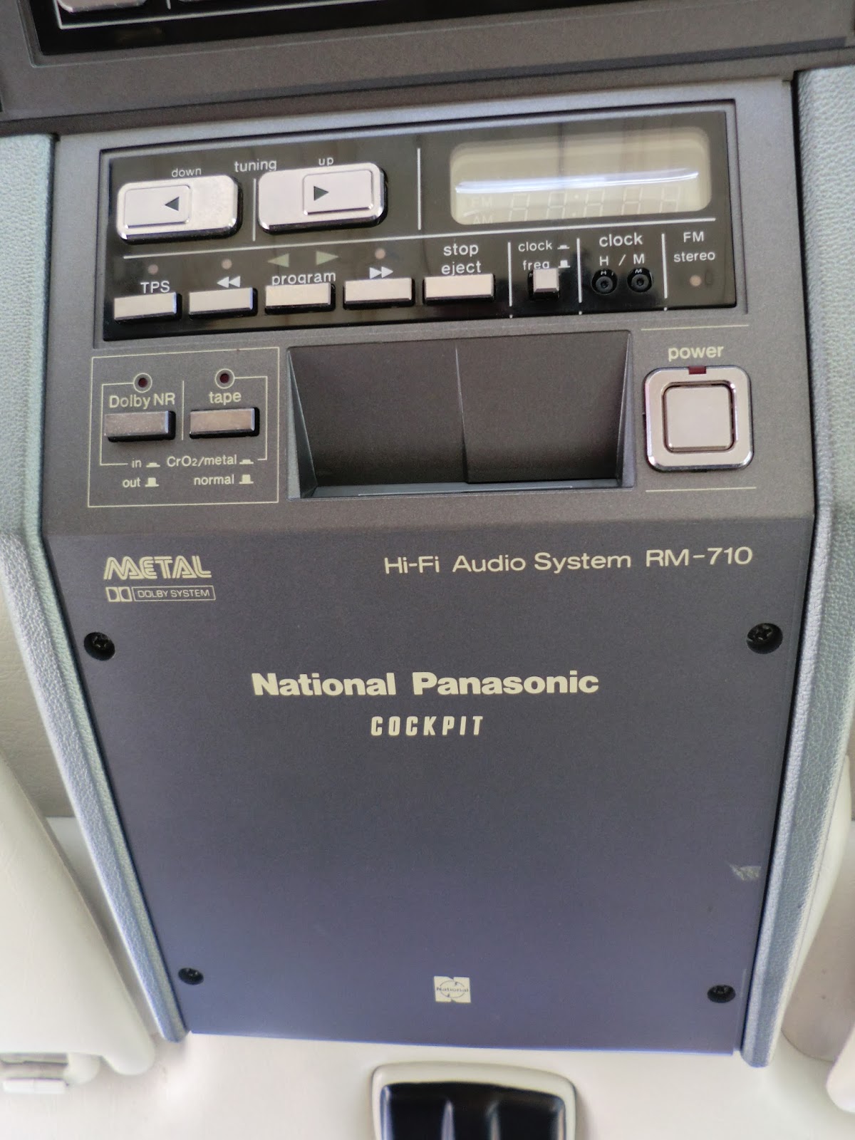 Ferrari 400: The Hunt Part XIV - Ferrari 400i - Panasonic RM-710