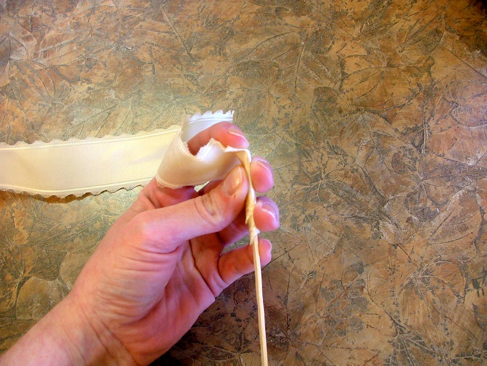 Andrea's Bow Cottage: Ribbon Roses