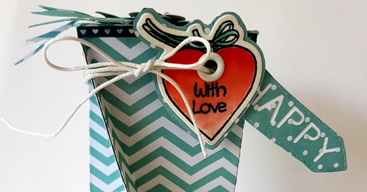 Studio Light: twisted box