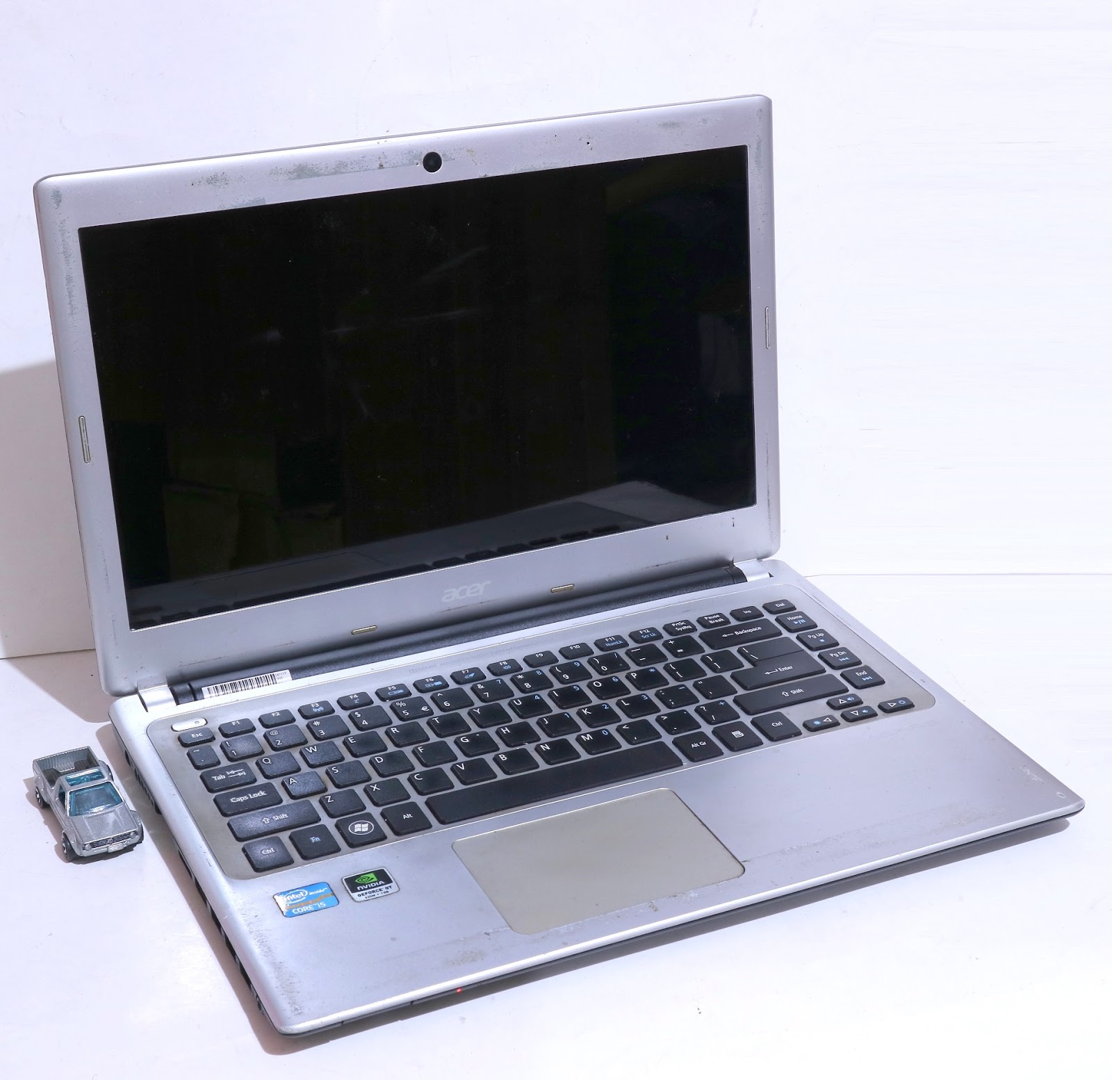 Laptop Gaming | Acer V5-471G | Core i5 | Dual VGA | Jual Beli Laptop ...