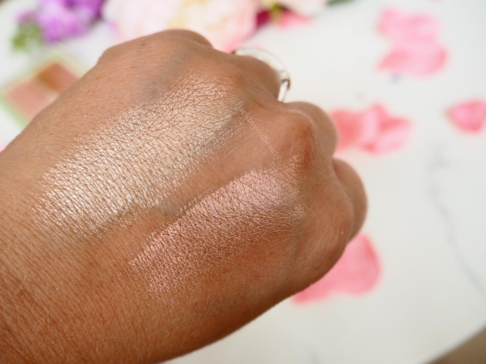 Glow get them gorgeous – Pretty glow products from Pixi that suit all ages