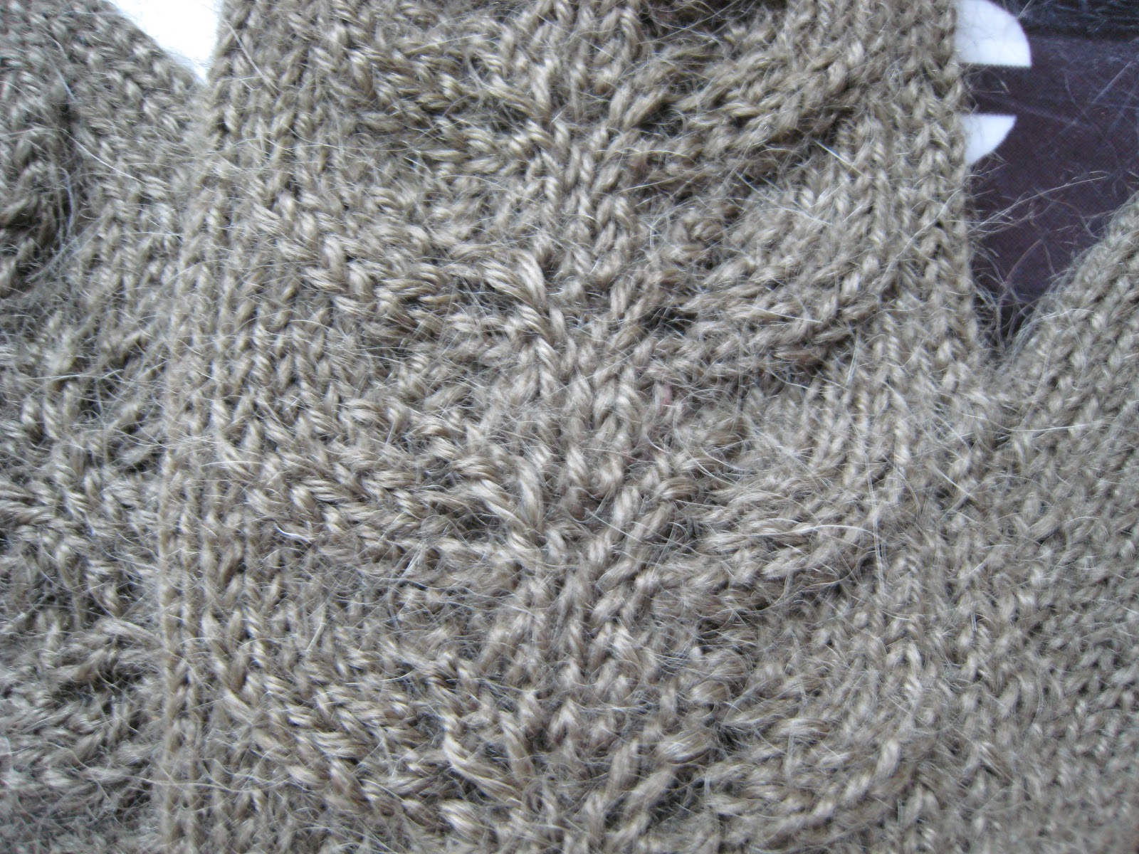 Spicy Jellybean Kids : Green Leaf Mittens