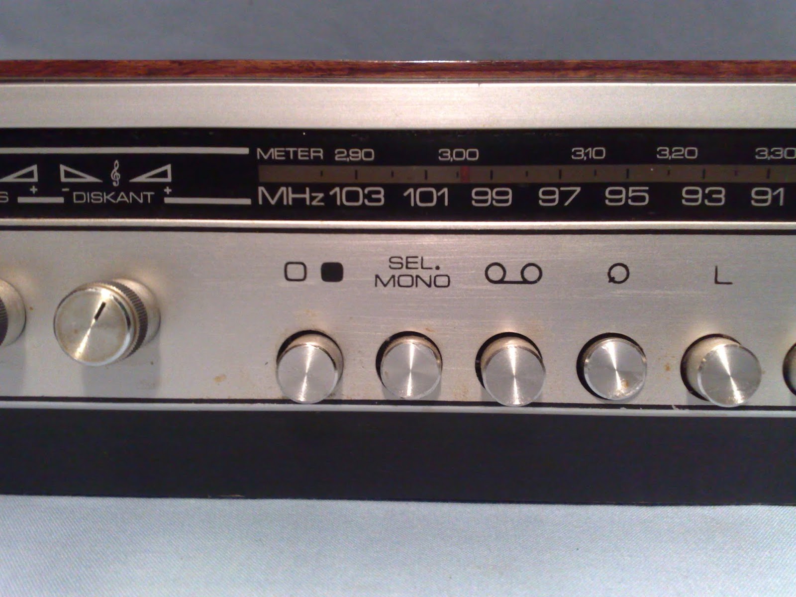 TOM's TECH TOYS: SOUNDMASTER