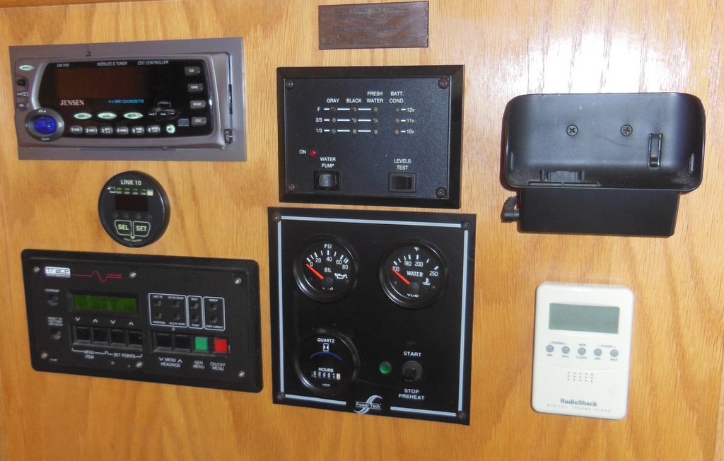 2001 Freightliner Truck Conversion Pictures