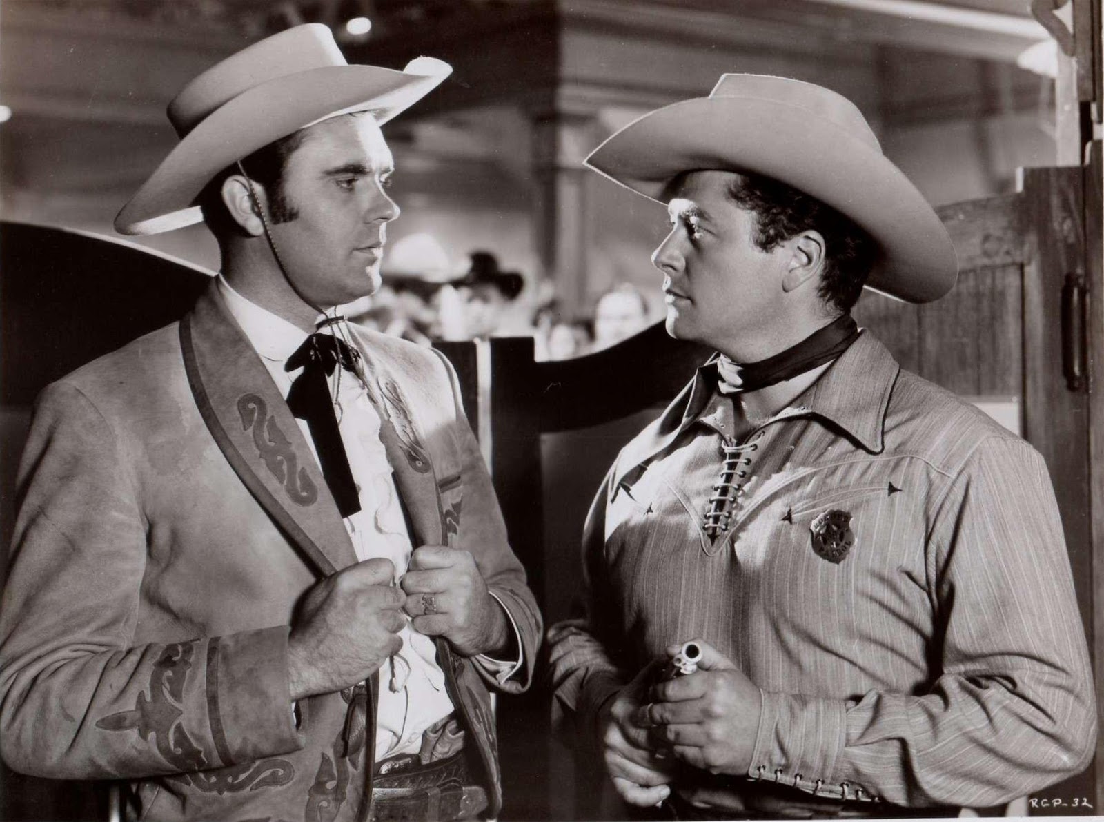 Cinema Ads in Brazilian papers: 1 9 5 3 - July to December - 'Limelight ...