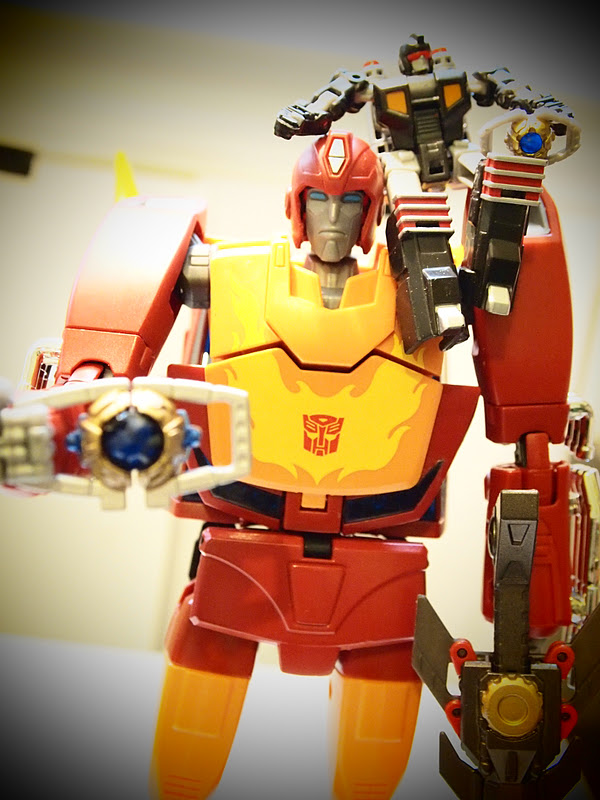 XTO's Box of Toys!!!: Hasbro Transformers Masterpiece Hot Rod/Rodimus ...