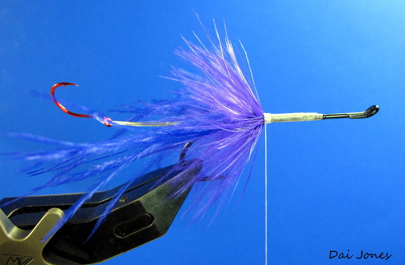 Flies step by step: Intruder, step by step.