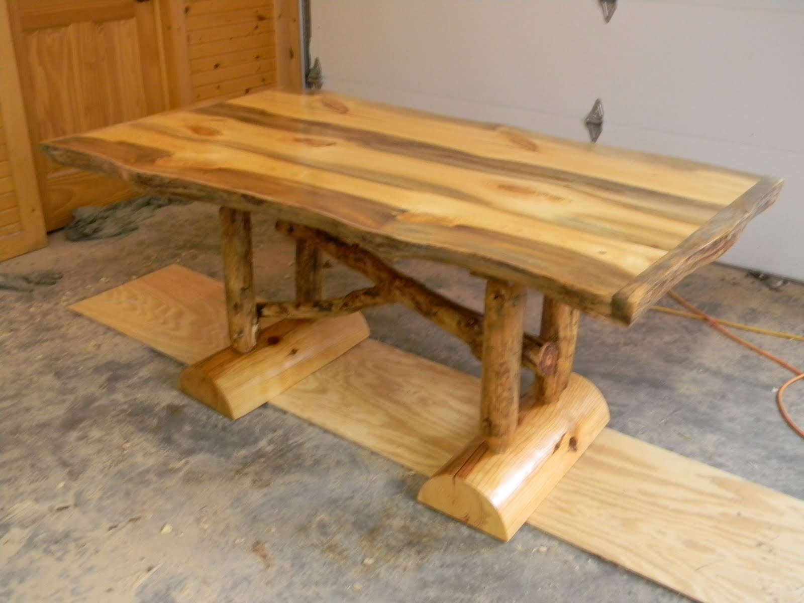 Bees, Birds, Berries, and Blooms!: Log table project...
