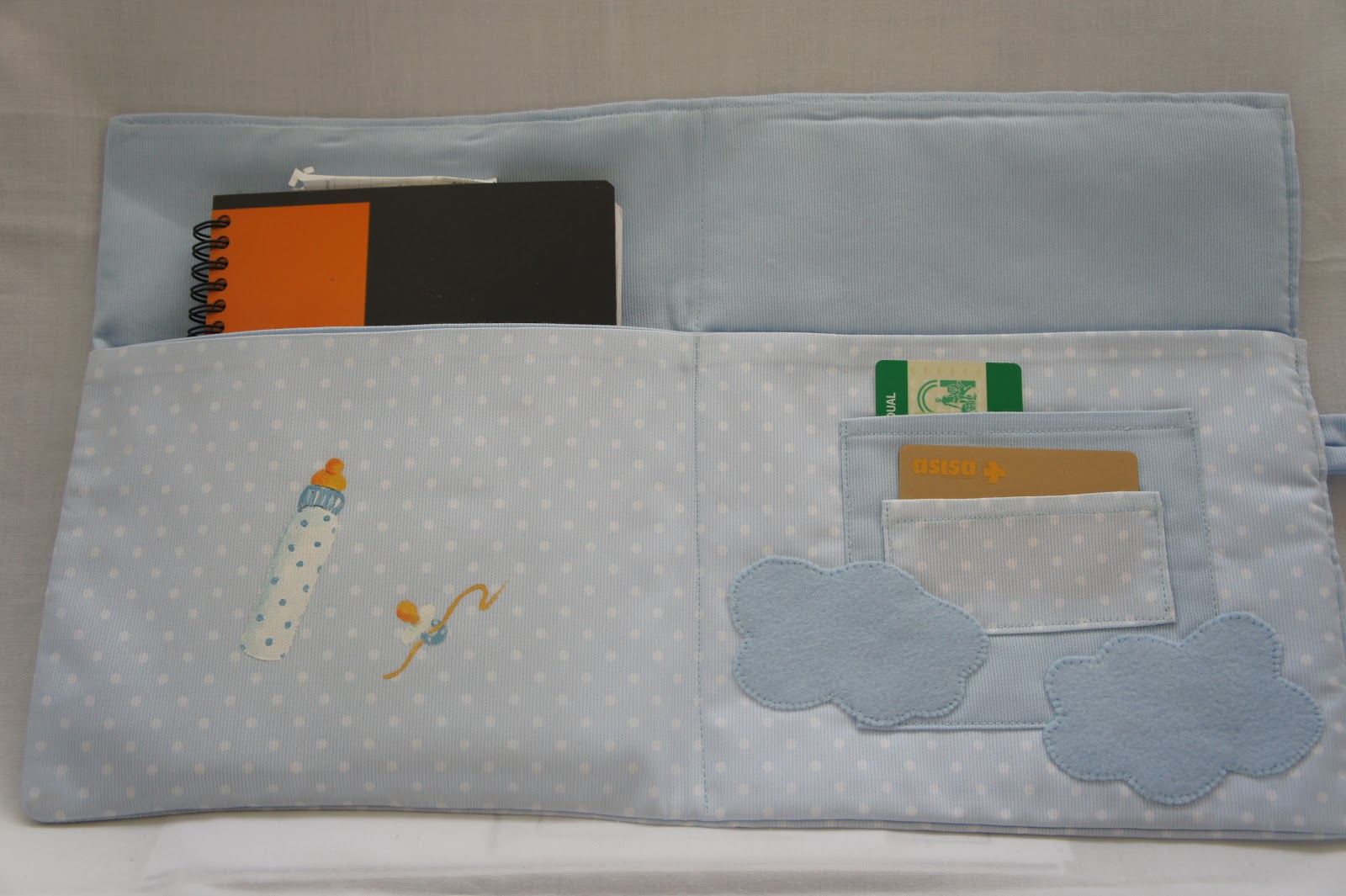 LOS TESOROS DE EMMA: Portadocumentos para bebes