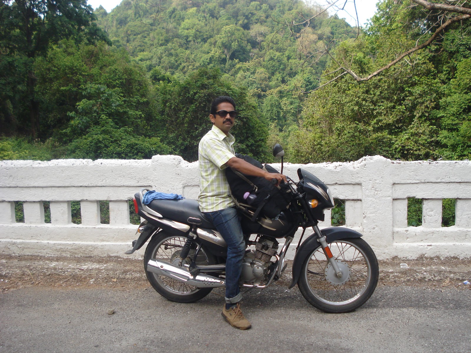 ULAVI, AKALAGAVI, WATER FALLS IN UTTARA KANNADA: TRIP IN BIKE 29/4/2012 ...