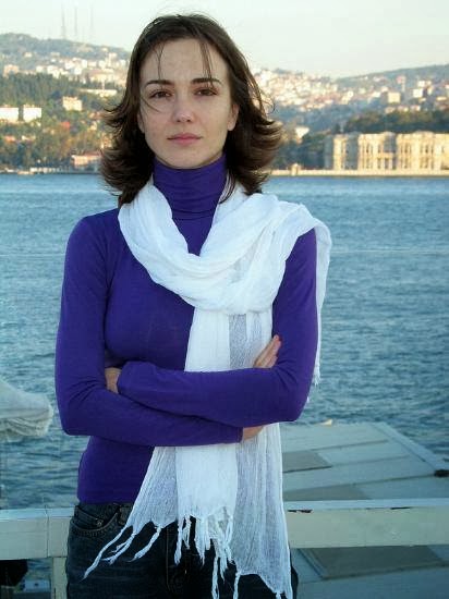 Turkish Drama Fariha Cast and Pictures | She9 E-Magazine Collection