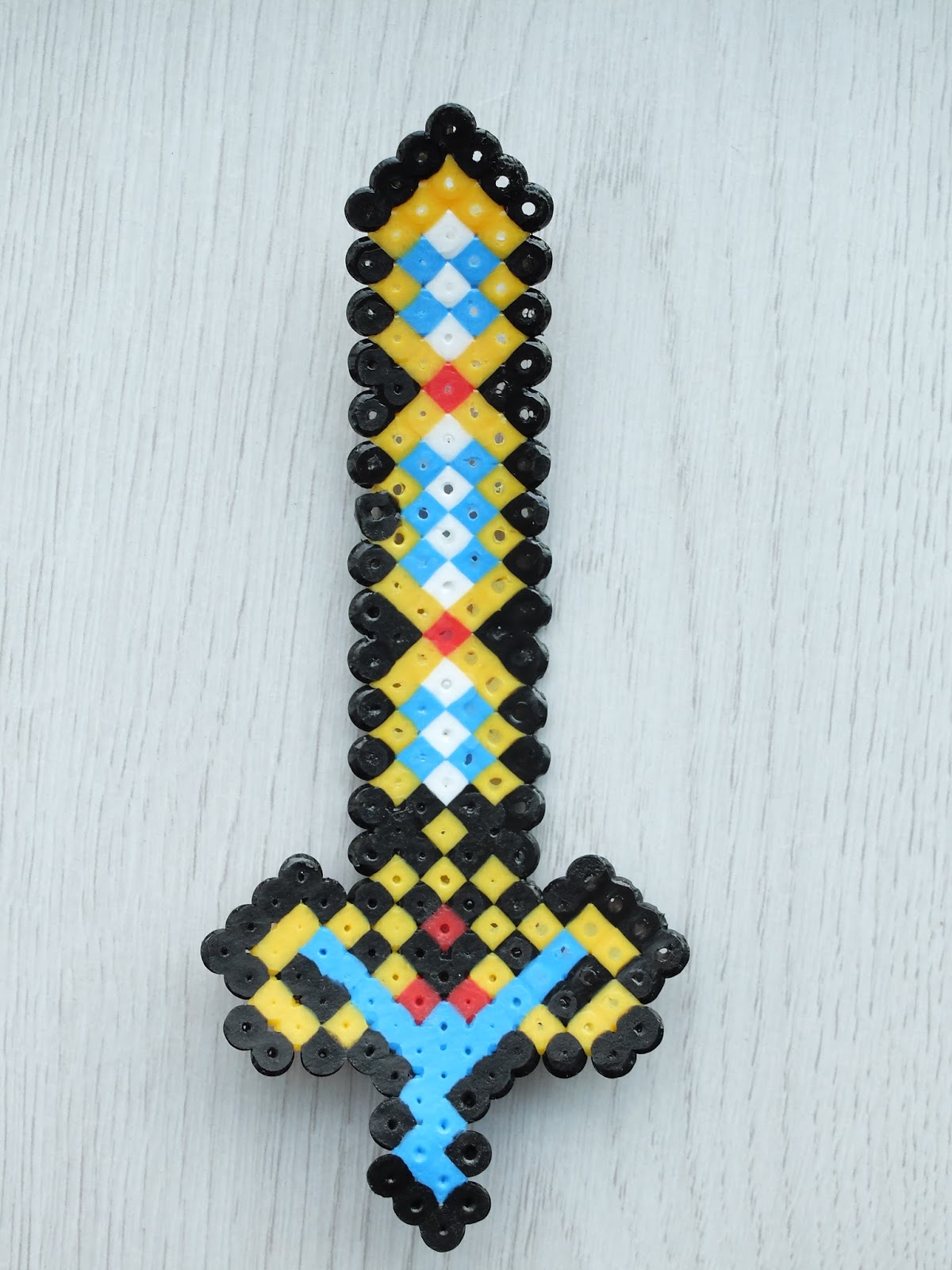 Pyssla Ideas: Diamond Sword