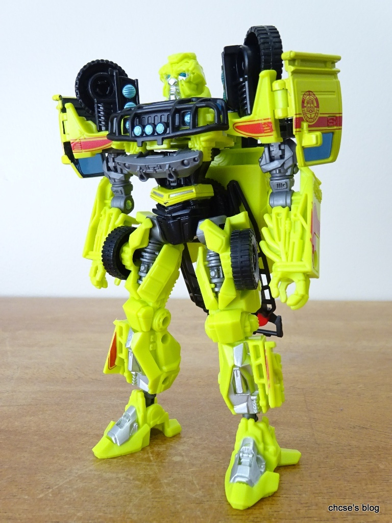 ChCse's blog: Toy Review: Transformers Generations Studio Series Ratchet