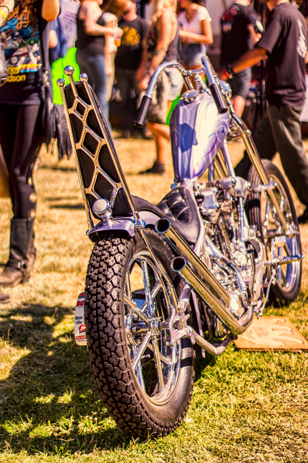 Vandoleros, Van Club: Born Free 6 with Blown Photography