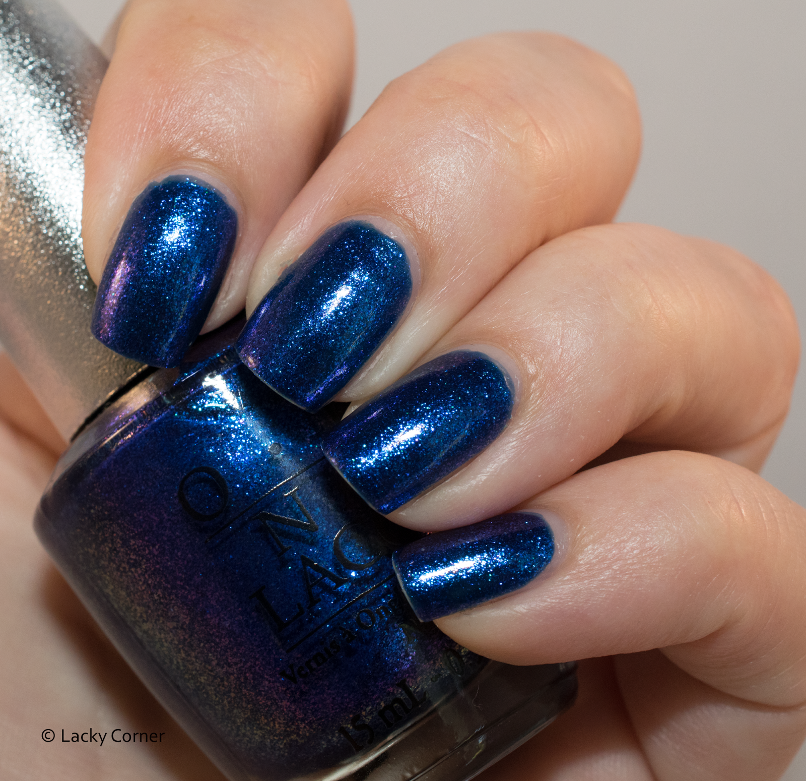 Lacky Corner: Blå Måndag - OPI DS Magic