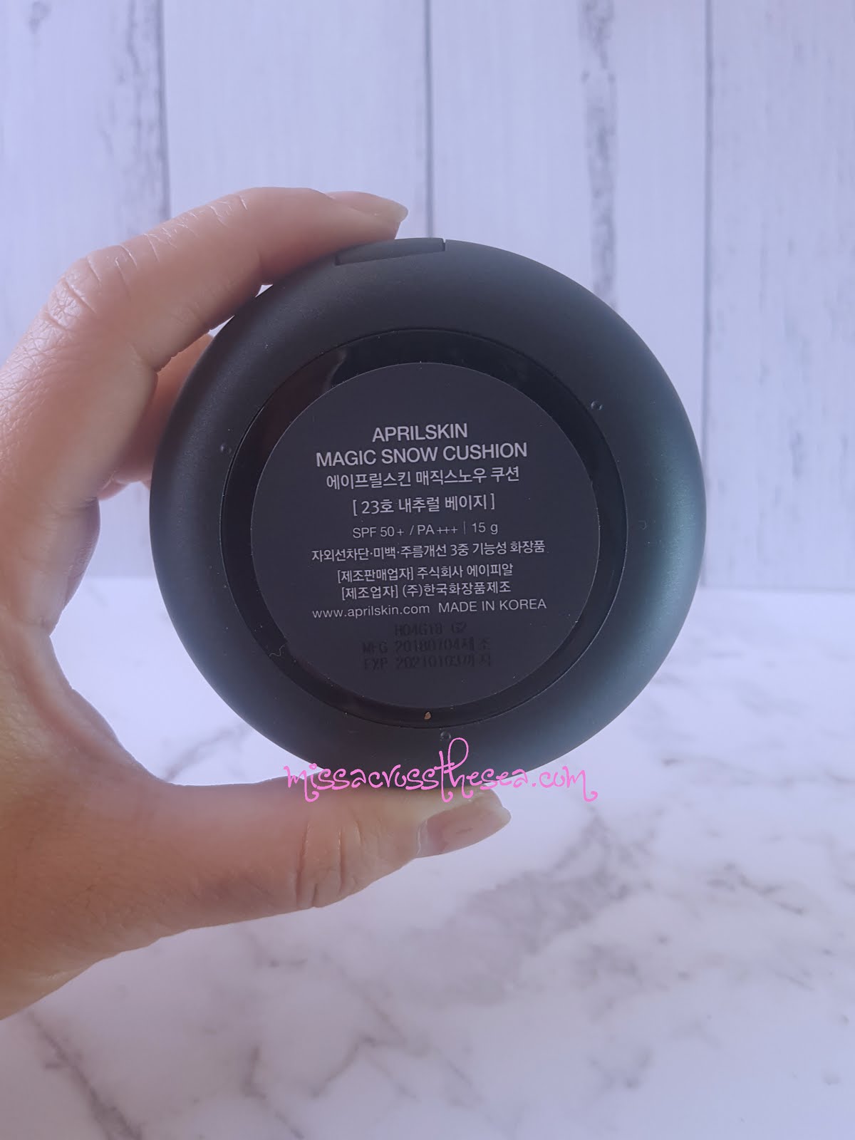 Miss Across the Sea (Eng): April Skin Magic Snow Cushion Black