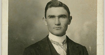 Cabinet Card Photographers: Robert M D Anderson