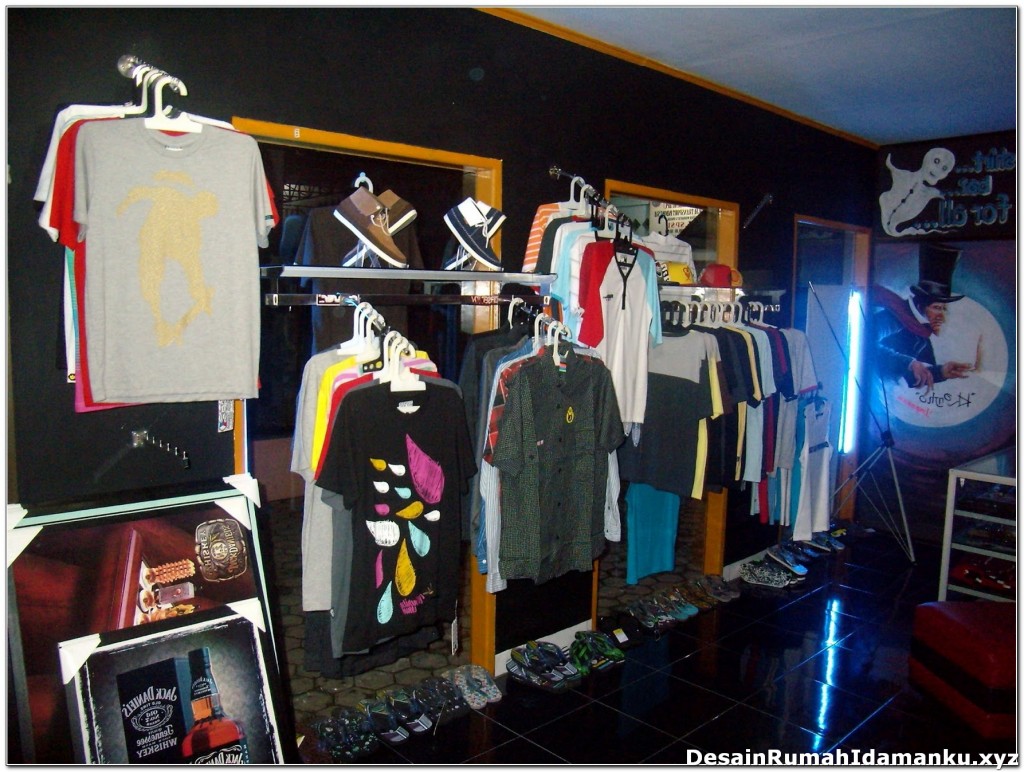 PERBEDAAN DISTRO DAN CLOTHING