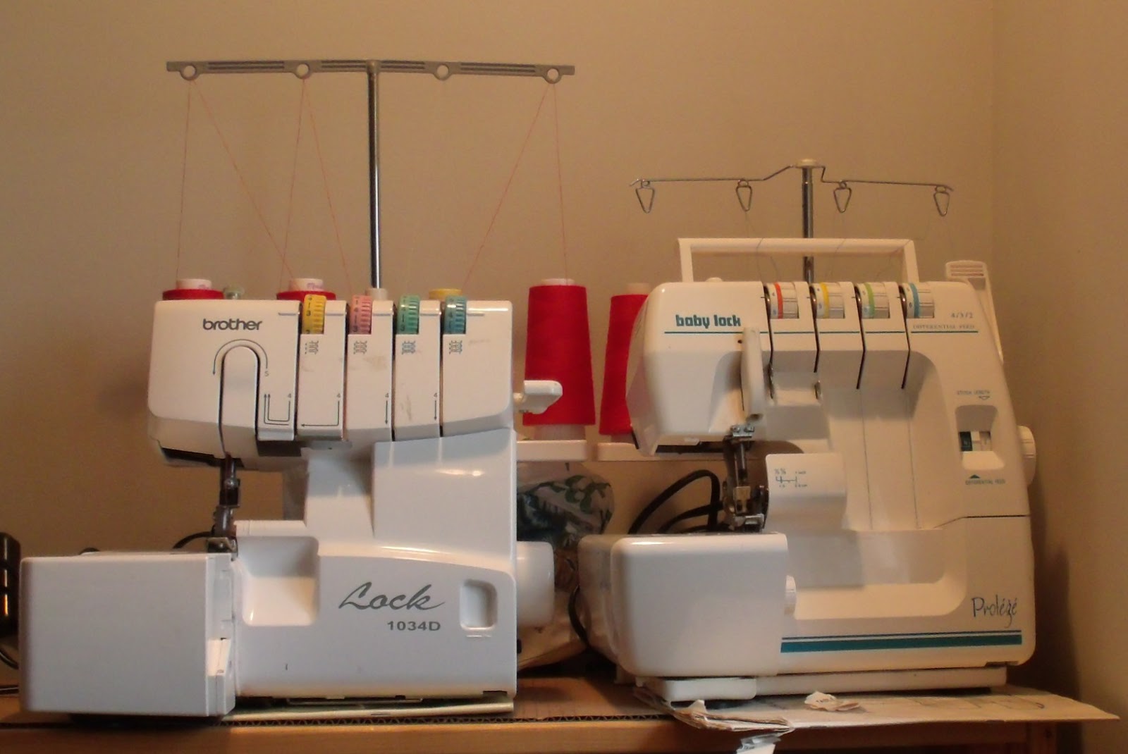 Vintage Sewing Machines: Pfaff Hobbylock 774