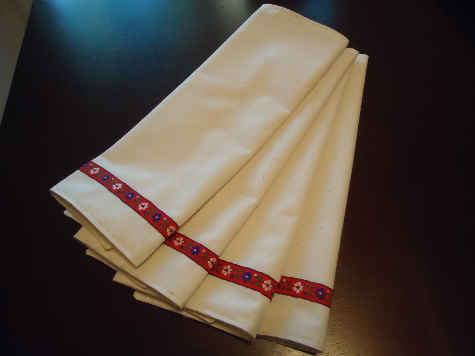 Thrifty Mom In Boise: Making Simple Sturdy Cloth Napkins