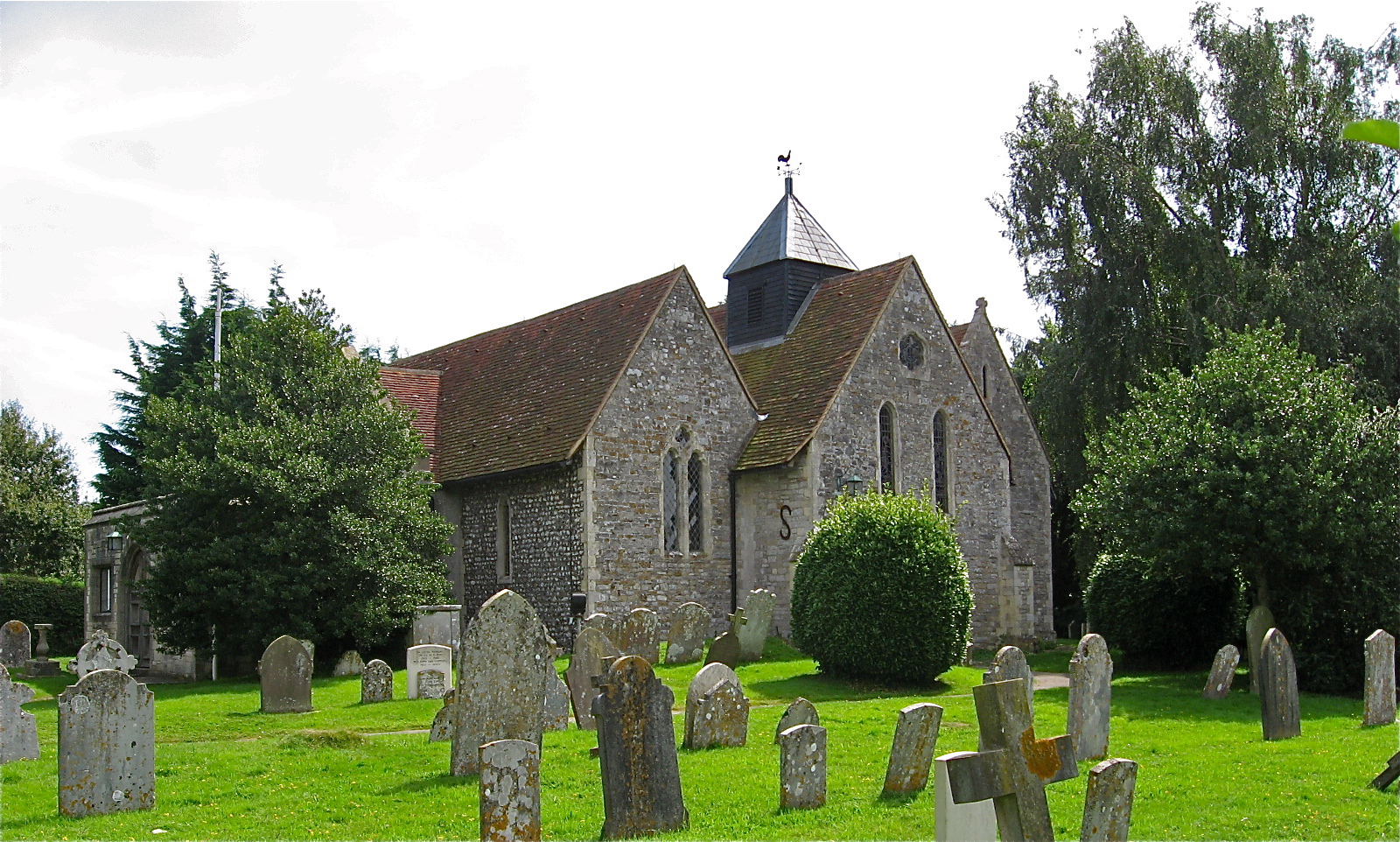 Around British Churches: St Peter & St Mary, New Fishbourne