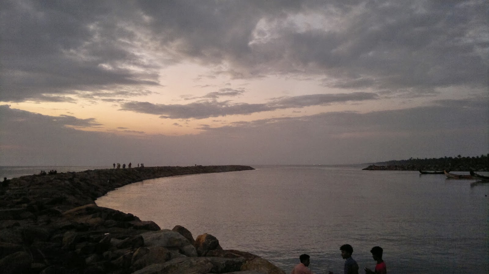 chellanam: sunset view from chellanam fishing harbour