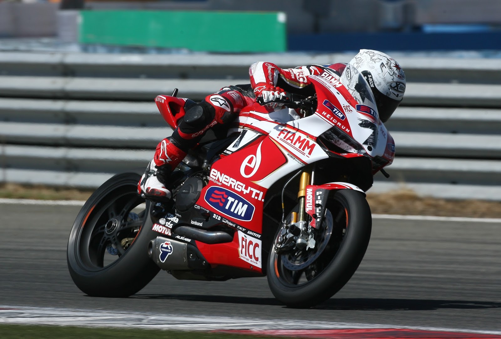 Racing Cafè: Photo #492 - Carlos Checa 2013