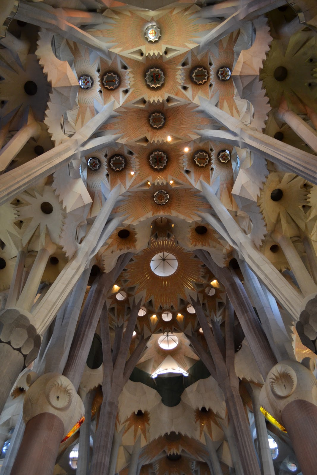 La Ville Lumière: Gaudi