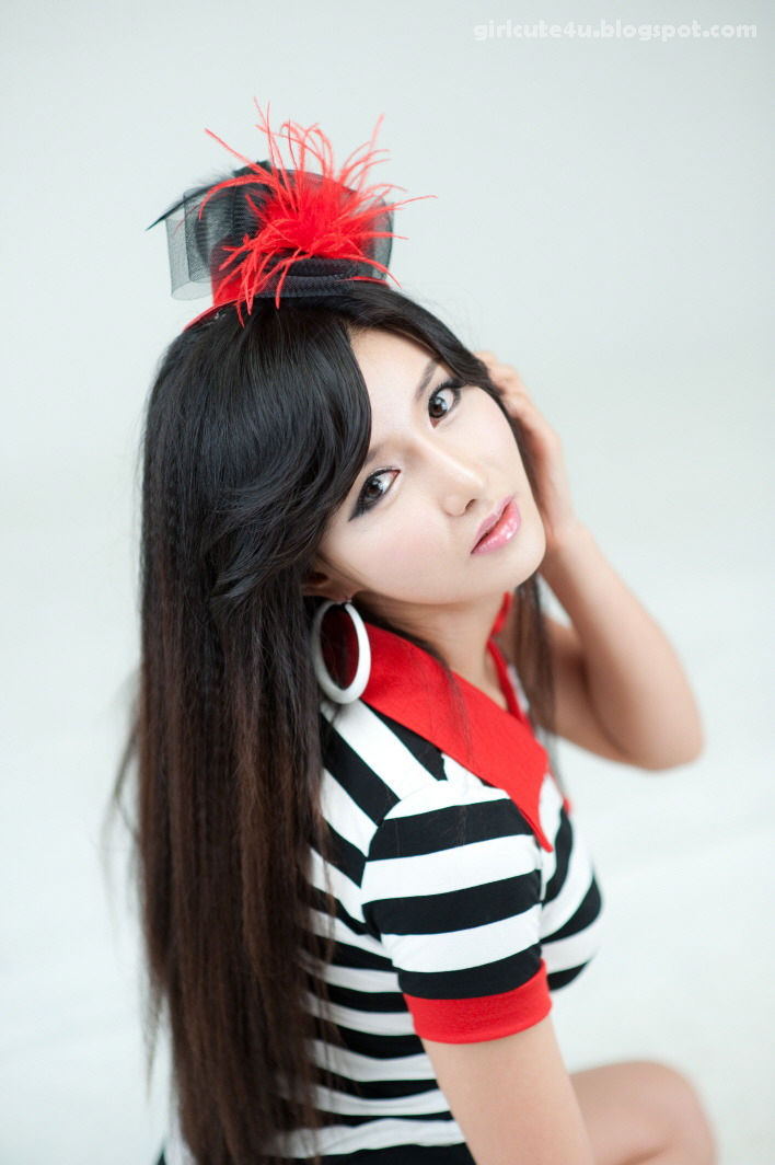 Hot Girls Cute Girls: Cha Sun Hwa - Black, White and Red
