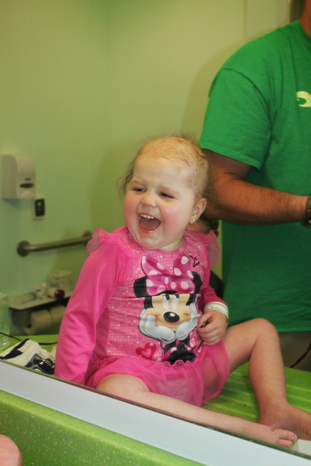 Kickin it for Kinslee: no energy...hair loss...hospital stay...tons of ...