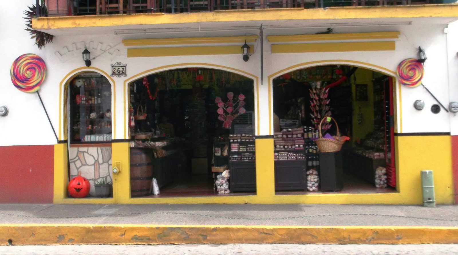 Vallarta Shopping Directory: ORGANIC PRODUCTS, GOURMET FOODS, PASTRIES ...