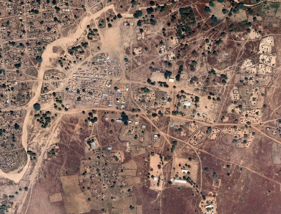 pacoAndeyro Artista: GOZ BEÏDA, CHAD