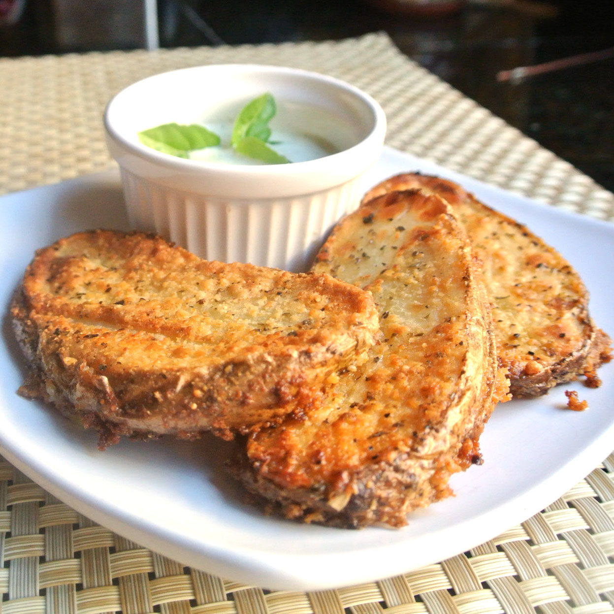 Mom, What's For Dinner?: Cheesy Garlic Potato Heaven!