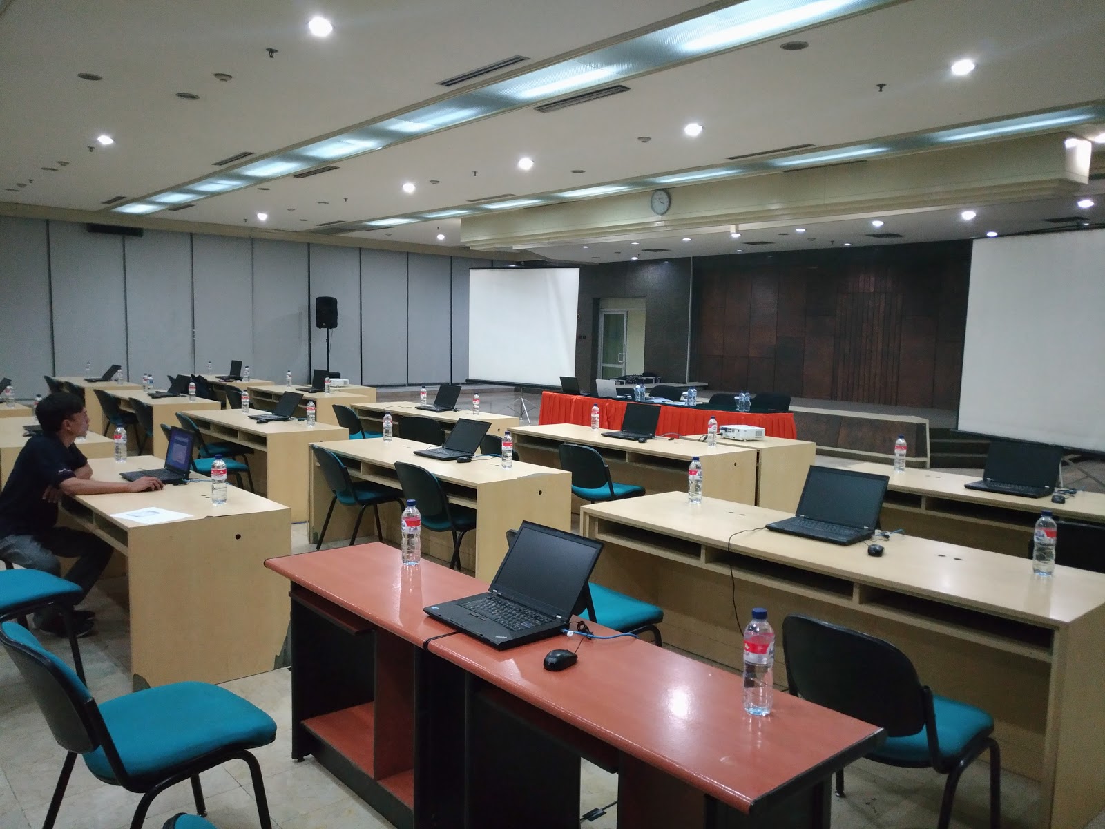 Jakarta Notebook Bandung - Perumperindo.co.id