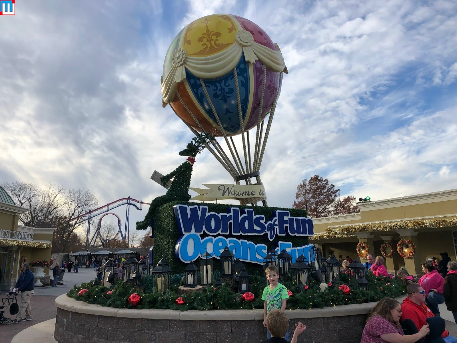 MidwestInfoGuide: Winterfest Decorations (WOF)