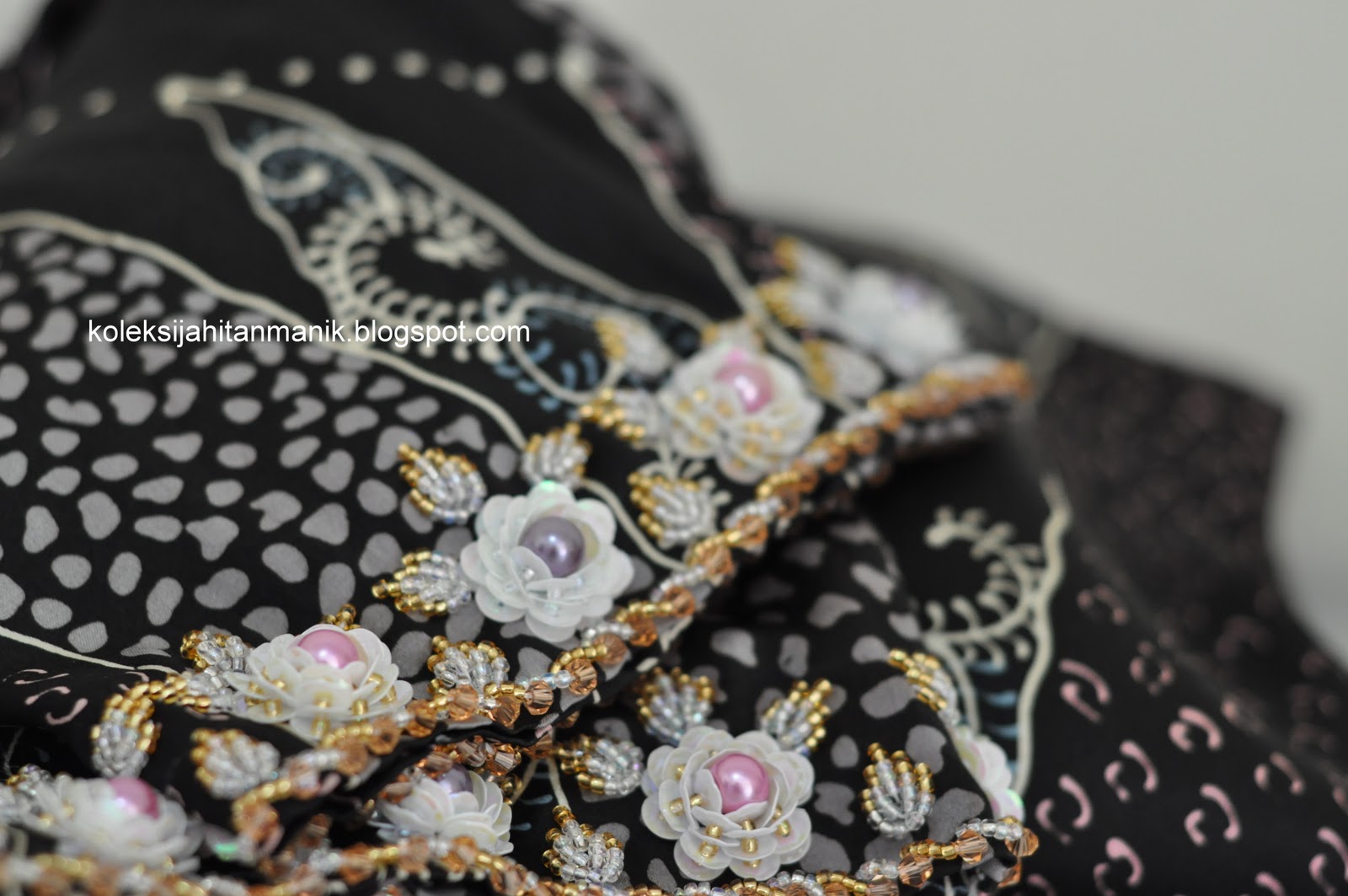 Koleksi Jahitan Manik 2011