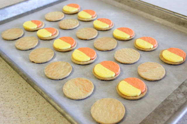 MBC: {Candy Corn Week!} Candy Corn Oreo Pops