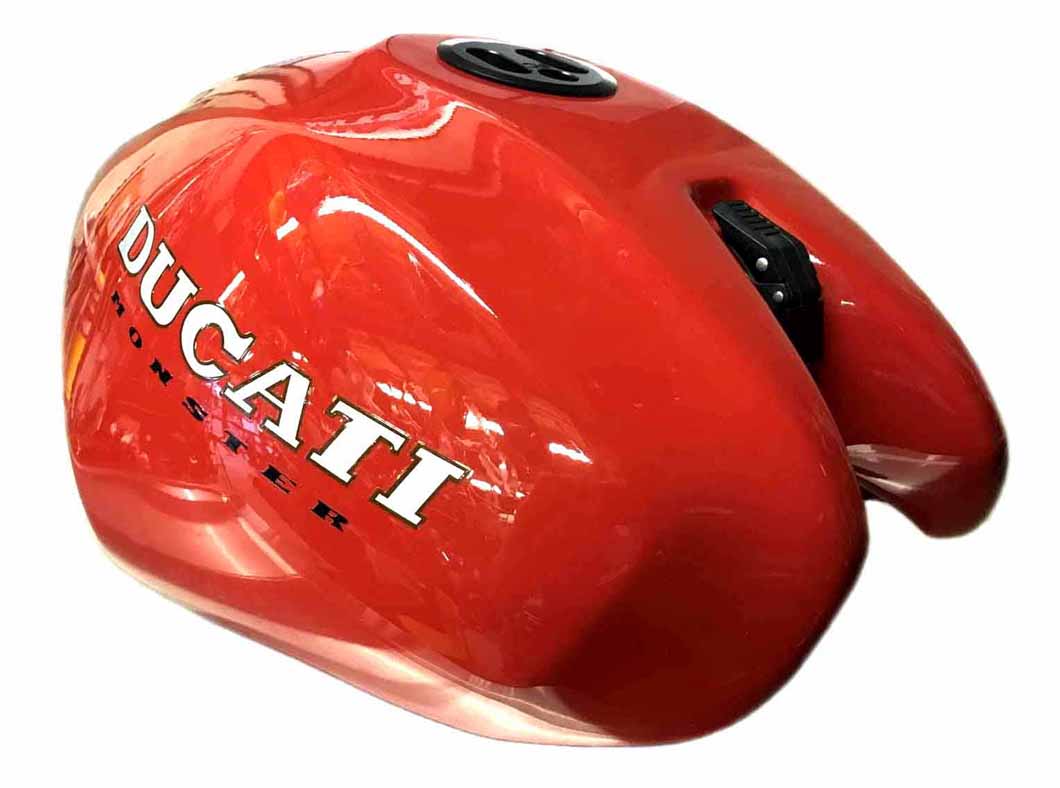 elrectanguloenlamano: DUCATI MONSTER: 25 YEARS OF A LANDMARK DESIGN