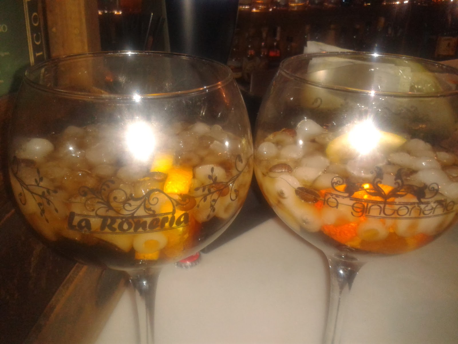 GASTRONOMÍA Y CURIOSIDADES: ¿Por qué al ron con cola se le llama Cubalibre?